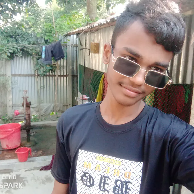 siam908087 (Md siam Ahmed) · Flux